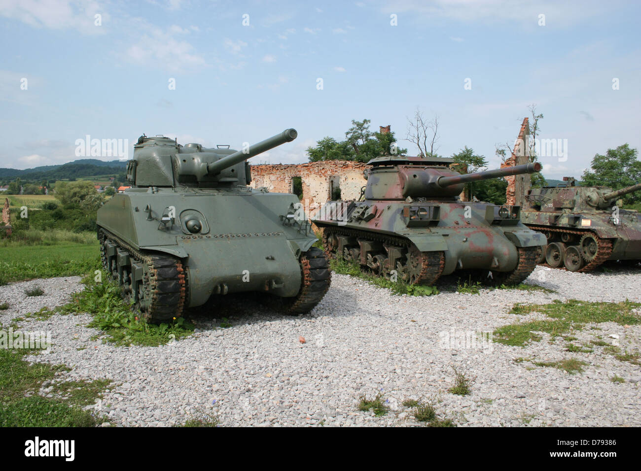 War in yugoslavia armored vehicles hi-res stock photography and images ...