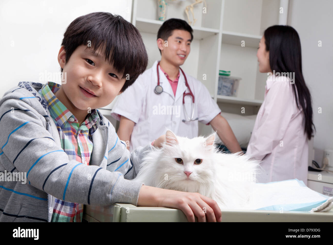 Boy with pet dog hi-res stock photography and images - Alamy