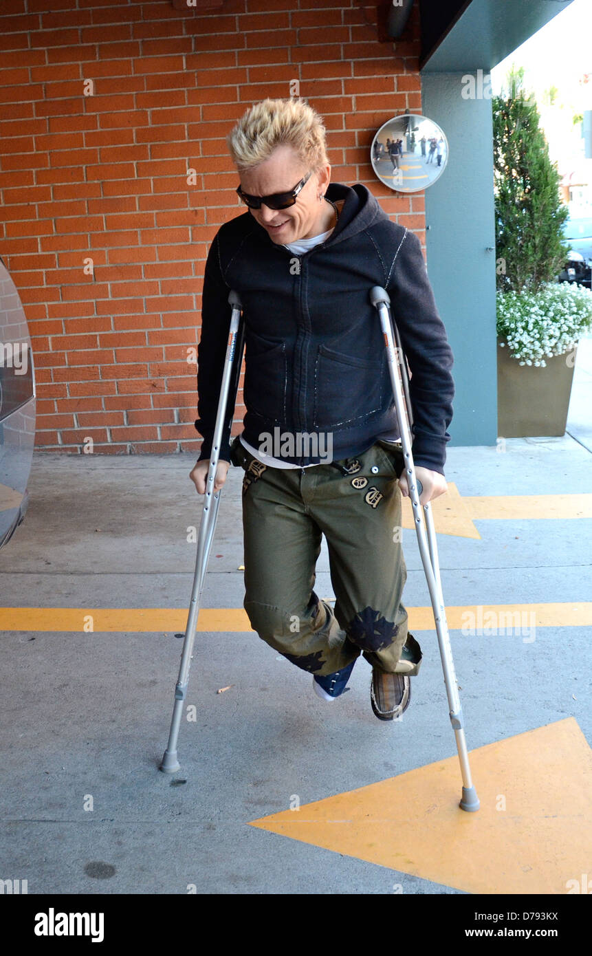 IDOL UNDERGOES SURGERY TO FIX MANGLED FOOT Rocker BILLY IDOL is ...