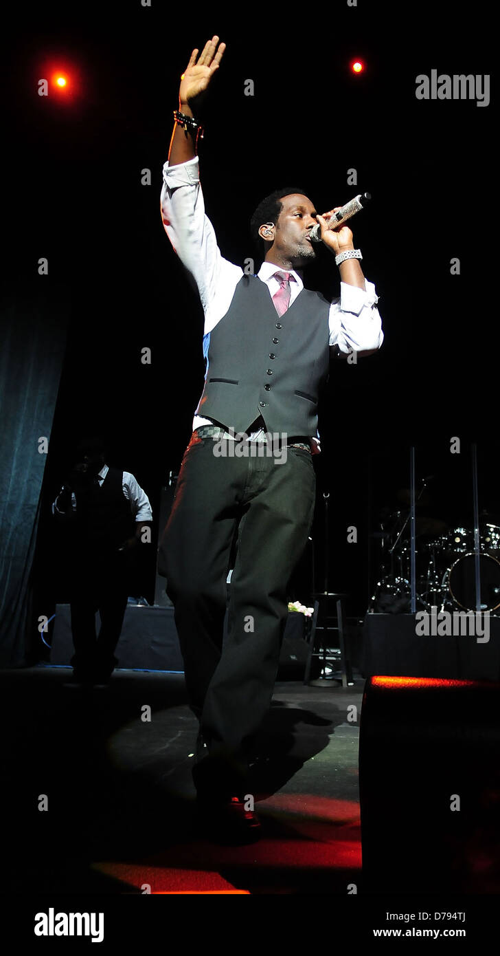 Shawn Stockman of Boyz II Men Best of the ’90s Concert held at James L ...