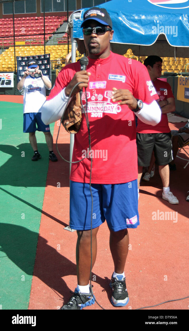 Carlos Delgado Former major league baseball player, Carlos Delgado ...