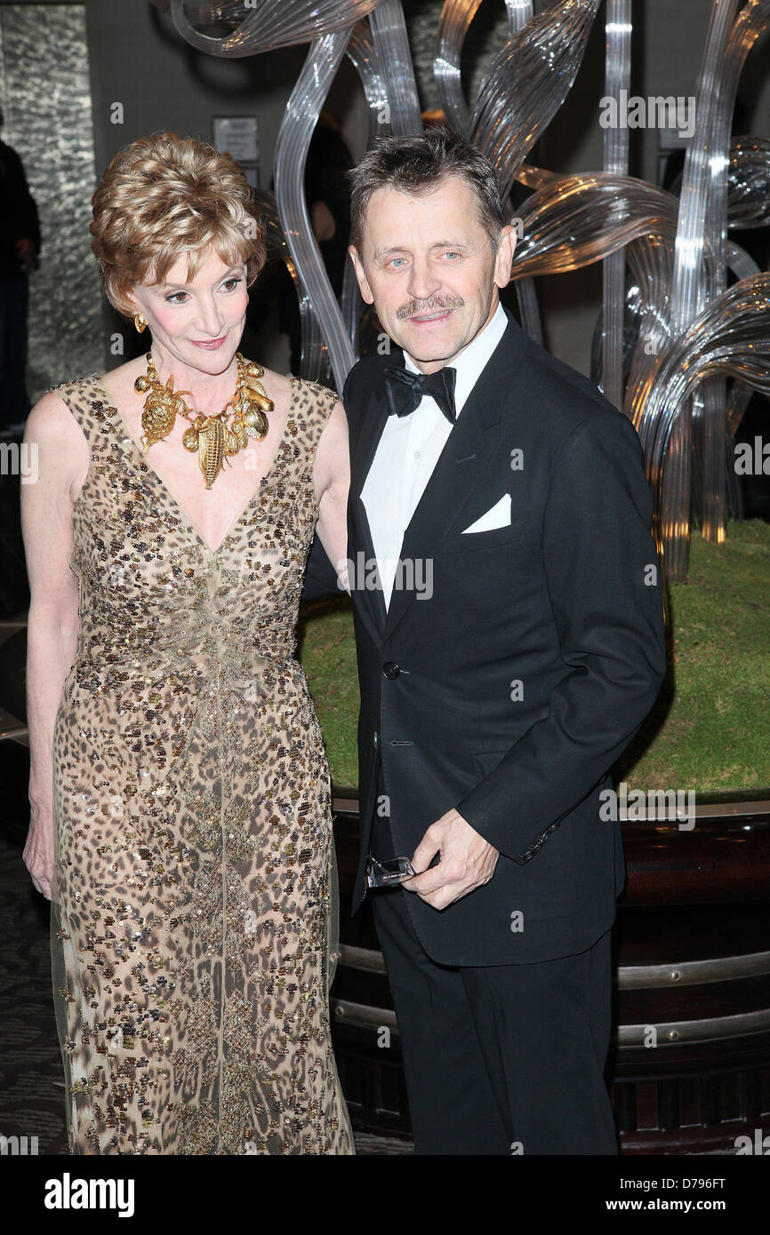 Jackie Weld Drake, Mikhail Baryshnikov The Casita Maria Center for Arts ...