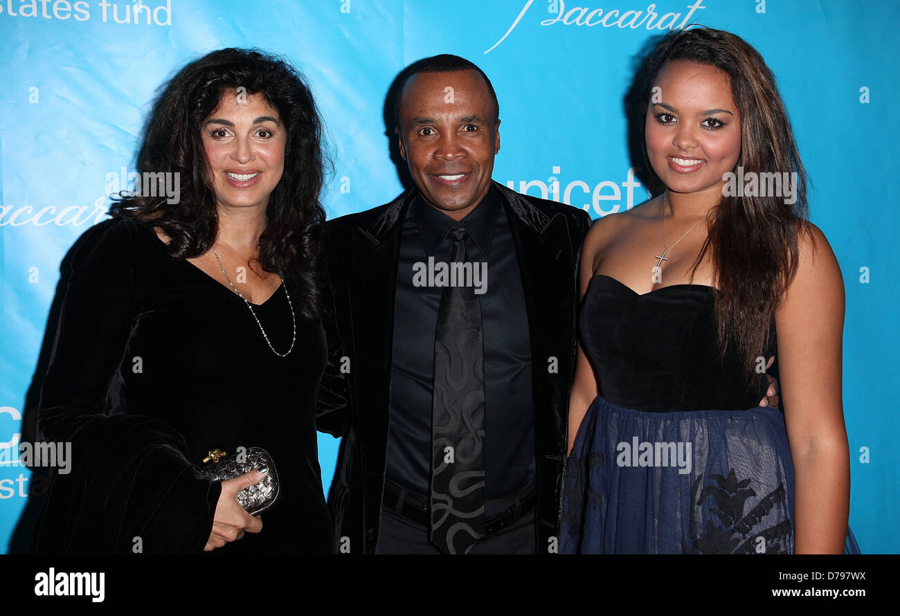(L-R) Bernadette Robi, Sugar Ray Leonard, and Camille Leonard The 2011 ...