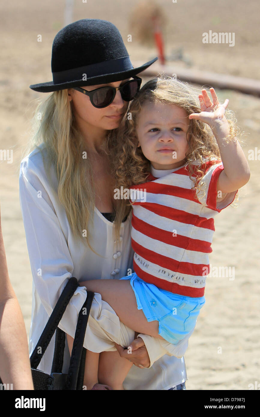 Nicole Richie and her daughter Harlow are seen leaving the Chilli Cook ...