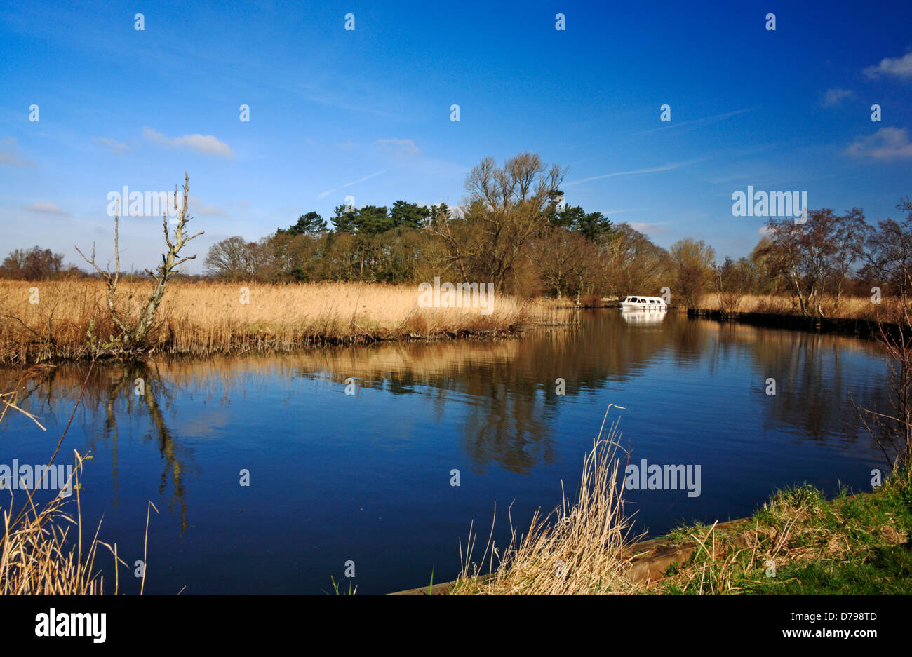 A view of the River Ant on the Norfolk Broads near How Hill, Ludham ...