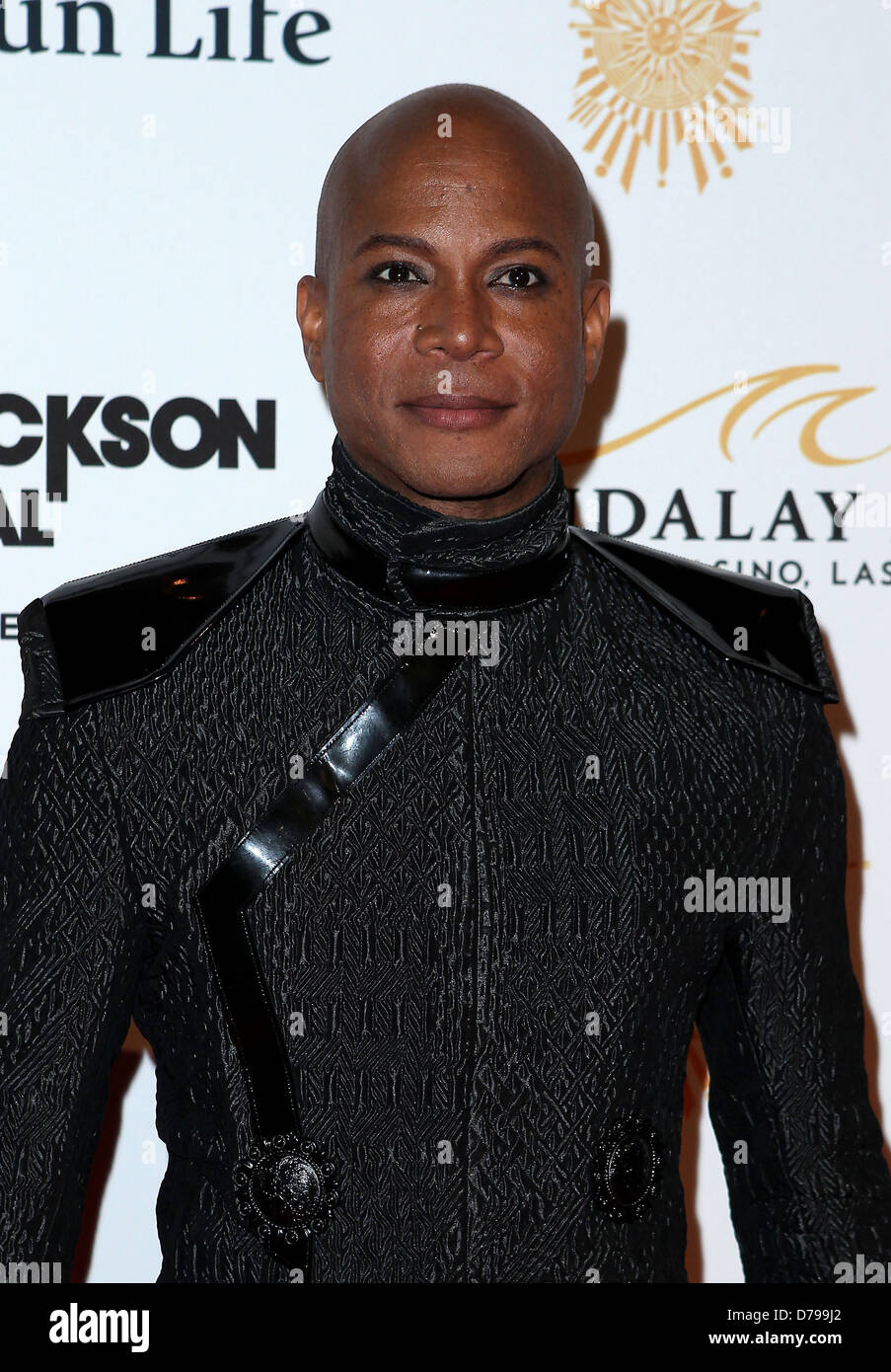 Travis Payne The opening of Michael Jackson's 'The Immortal World Tour ...