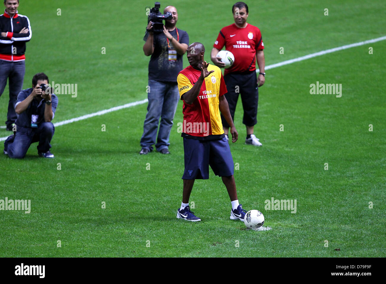 NBA basketball star Kobe Bryant visits Turkish football team ...