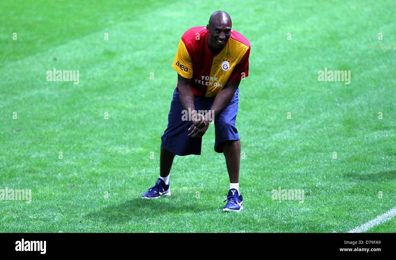 NBA basketball star Kobe Bryant visits Turkish football team ...