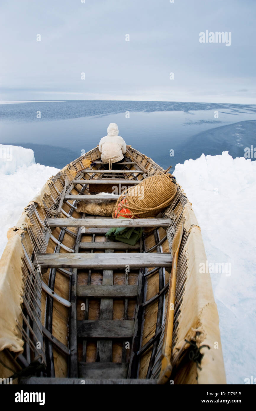Umiak skin boat hi-res stock photography and images - Alamy