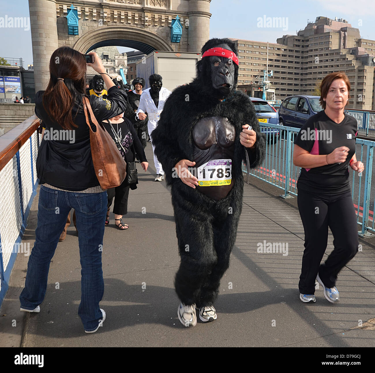 London great gorilla run hi-res stock photography and images - Alamy