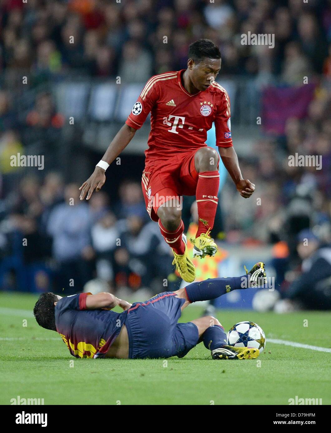 Xavi champions league 2013 hi-res stock photography and images - Alamy