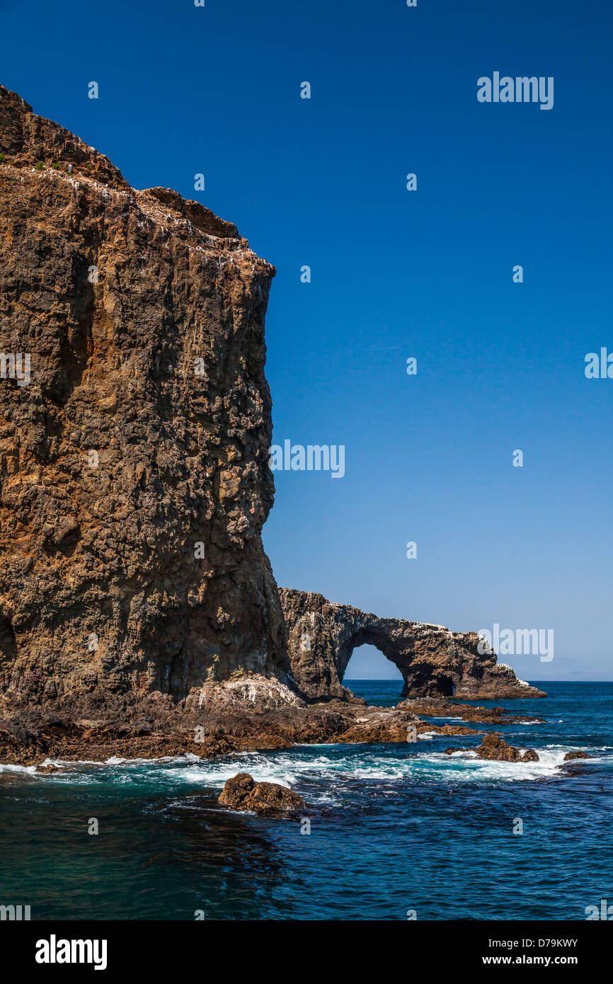 Arch Rock at one end of East Anacapa Island; this is the iconic rock in ...