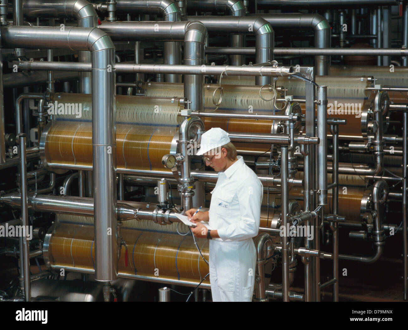 Ultrafiltration separating process used in food chemical pharmaceutical ...