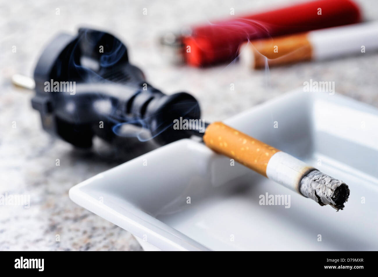 Zigarette High Resolution Stock Photography and Images - Alamy