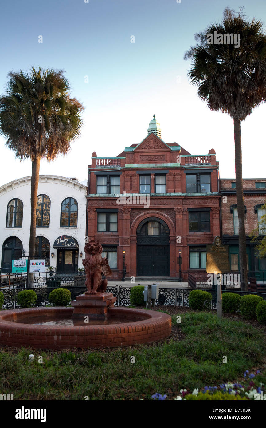 Historic savannah architecture hi-res stock photography and images - Alamy