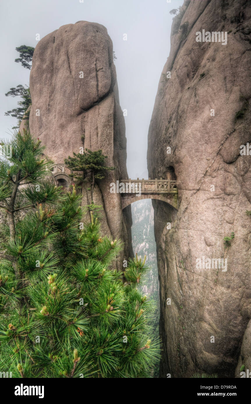 Huangshan bridge hi-res stock photography and images - Alamy