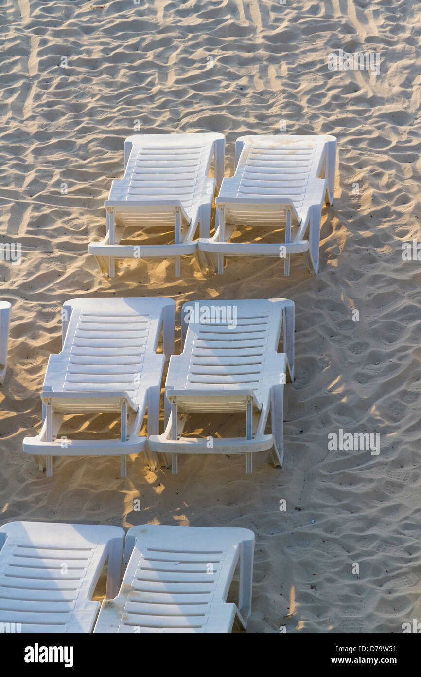 White pool chairs on the beach Stock Photo - Alamy