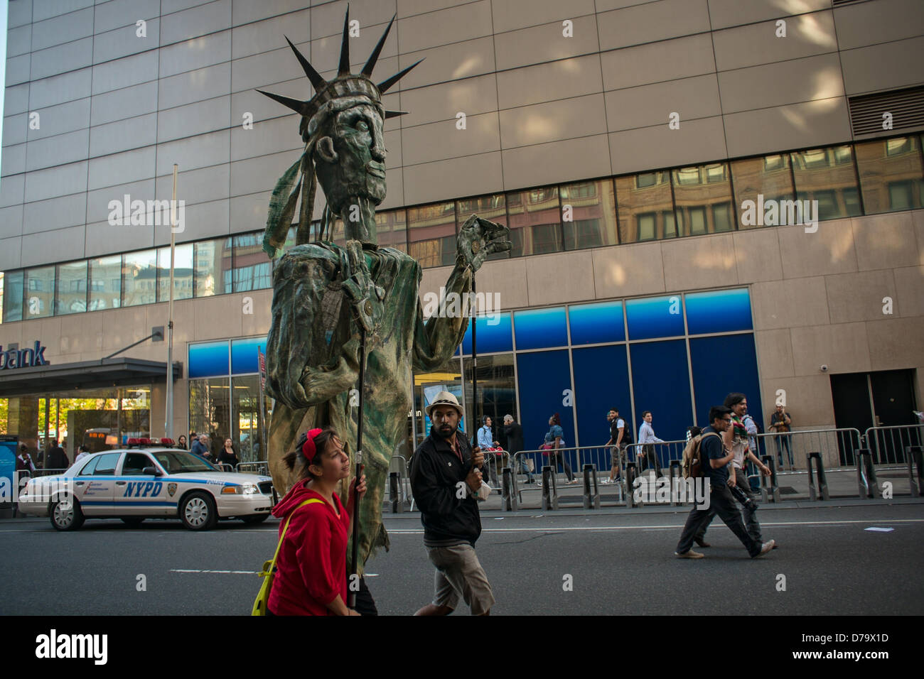 Speech statue hi-res stock photography and images - Alamy