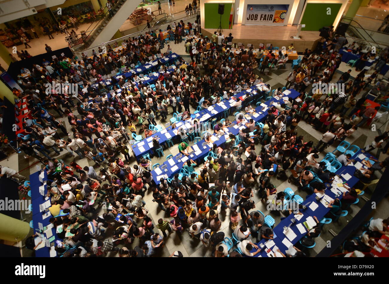 MAY 02, 2013 - DAVAO, PHILIPPINES - Filipino jobseekers flock to ...