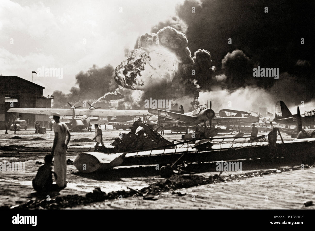 Heavily damaged hi-res stock photography and images - Alamy