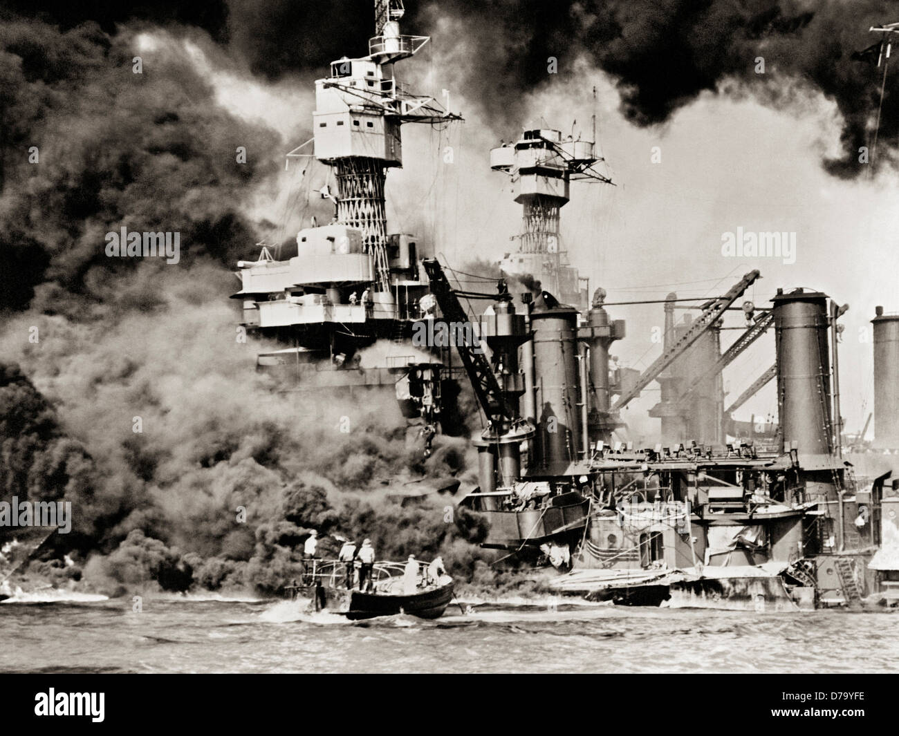 Ships Burning Sinking After Attack on Pearl Harbor Stock Photo - Alamy Ships Burning Sinking After Attack on Pearl Harbor Stock Photo - Alamy