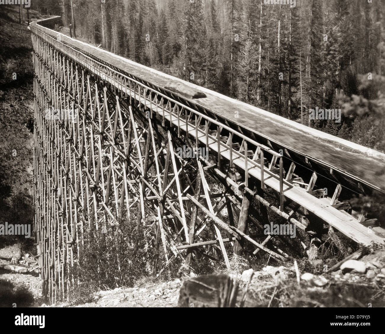 Logging Sluice Log Racing Downstream Stock Photo - Alamy