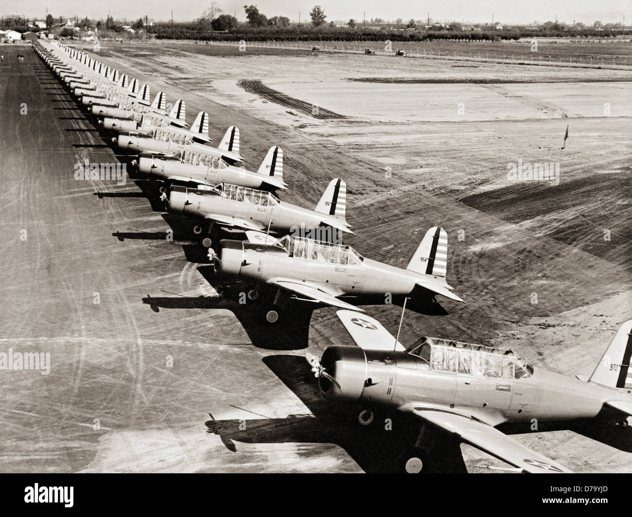 World war ii planes hi-res stock photography and images - Alamy