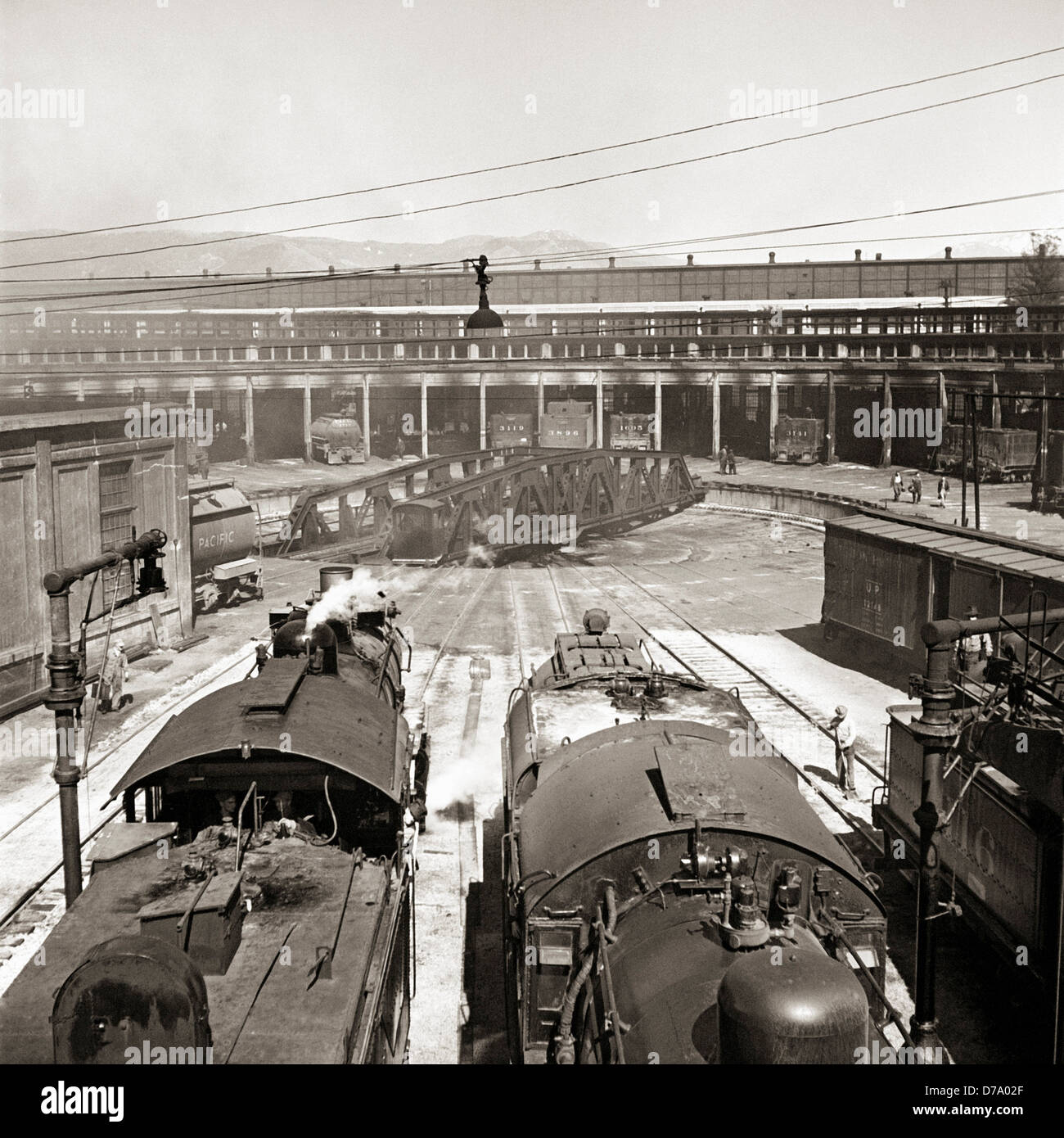 3 engines hi-res stock photography and images - Alamy