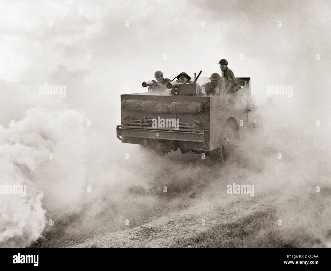 Machine gunners hi-res stock photography and images - Alamy