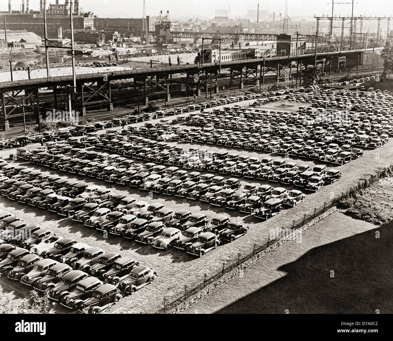 Full with cars hi-res stock photography and images - Alamy