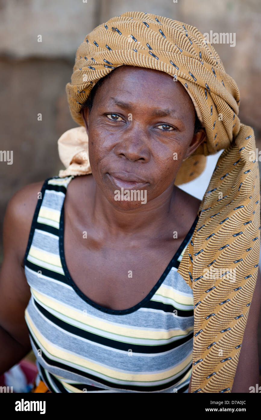 Mozambican woman hi-res stock photography and images - Alamy