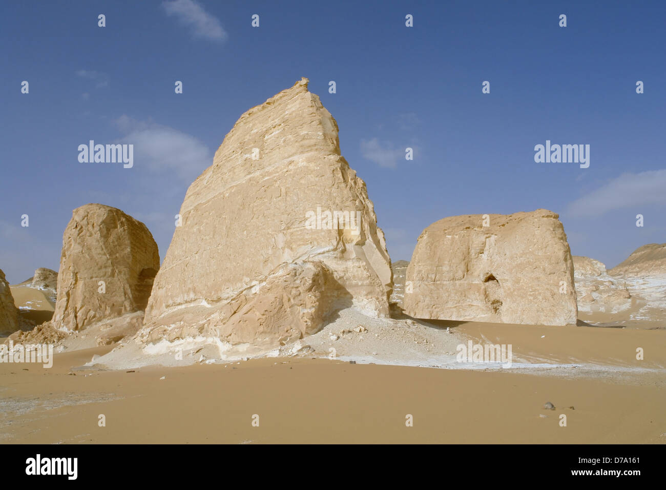 the white desert with rock formation in Egypt Stock Photo - Alamy