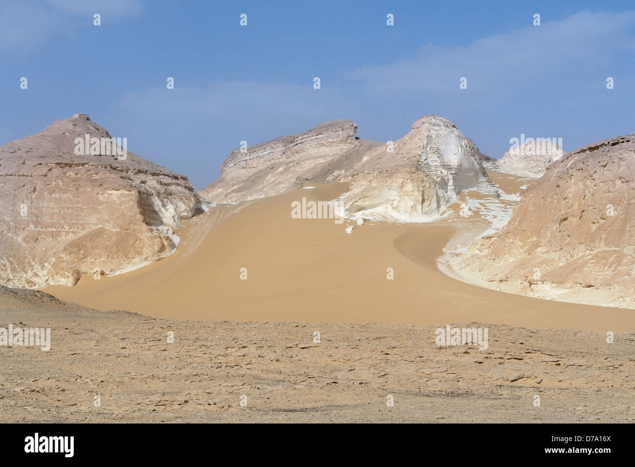 the white desert with rock formation in Egypt Stock Photo - Alamy