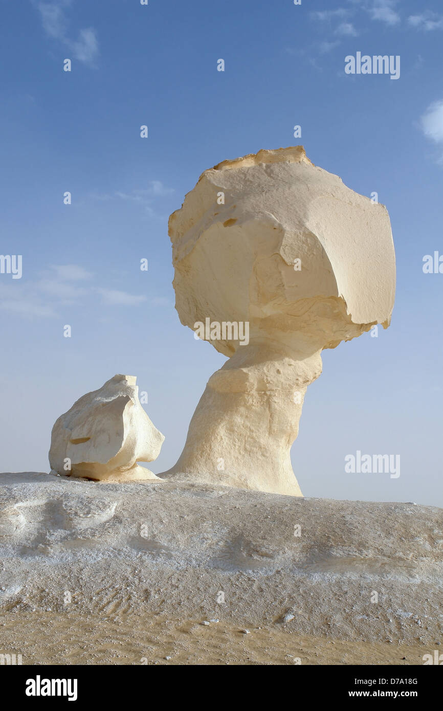 the white desert with rock formation in Egypt Stock Photo - Alamy
