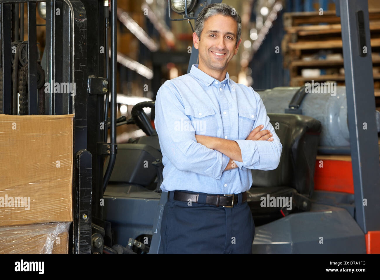 Forklift truck and warehouse hi-res stock photography and images - Alamy
