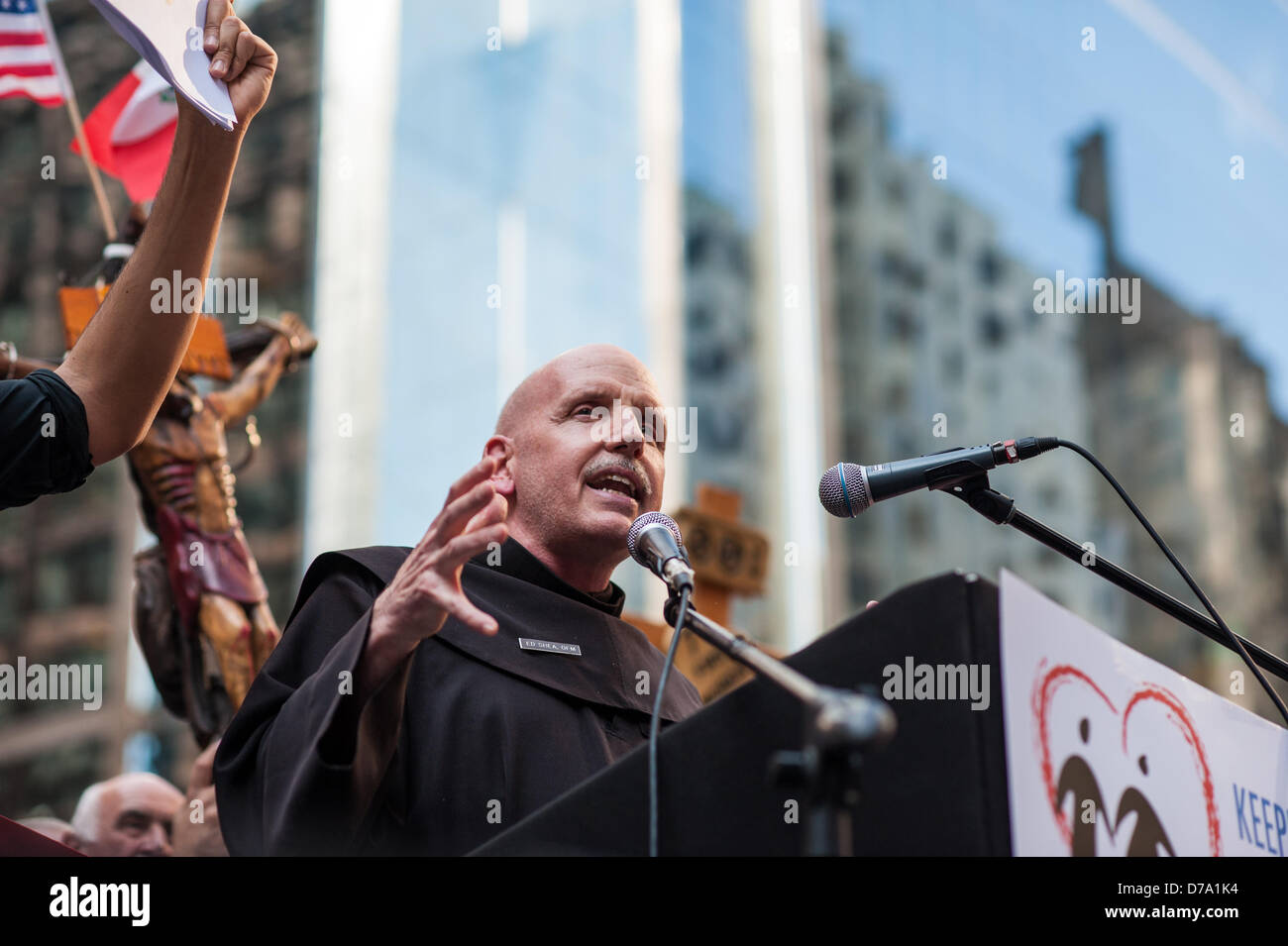 Father ed shea hi-res stock photography and images - Alamy