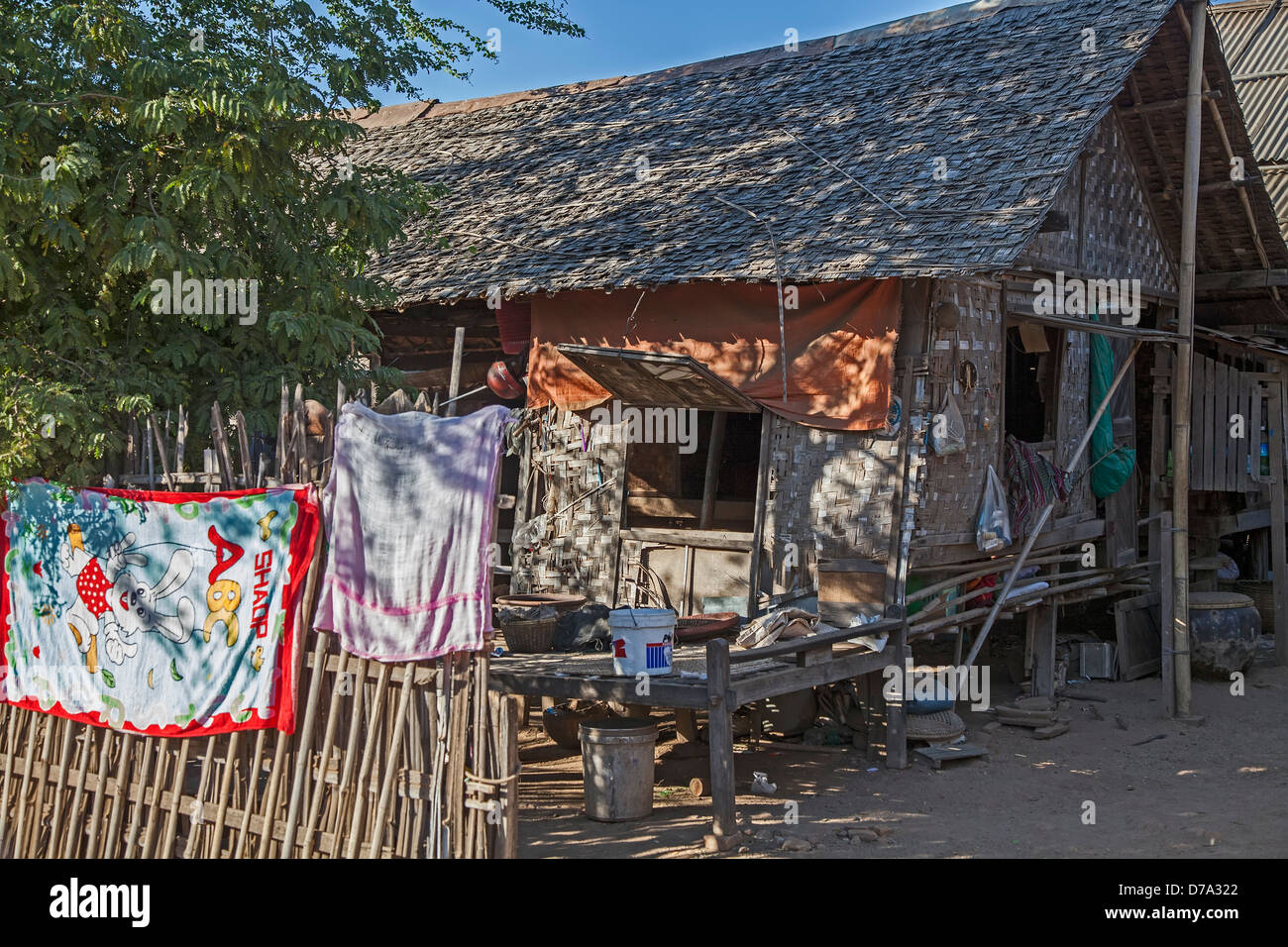 Traditional house myanmar village hi-res stock photography and images ...