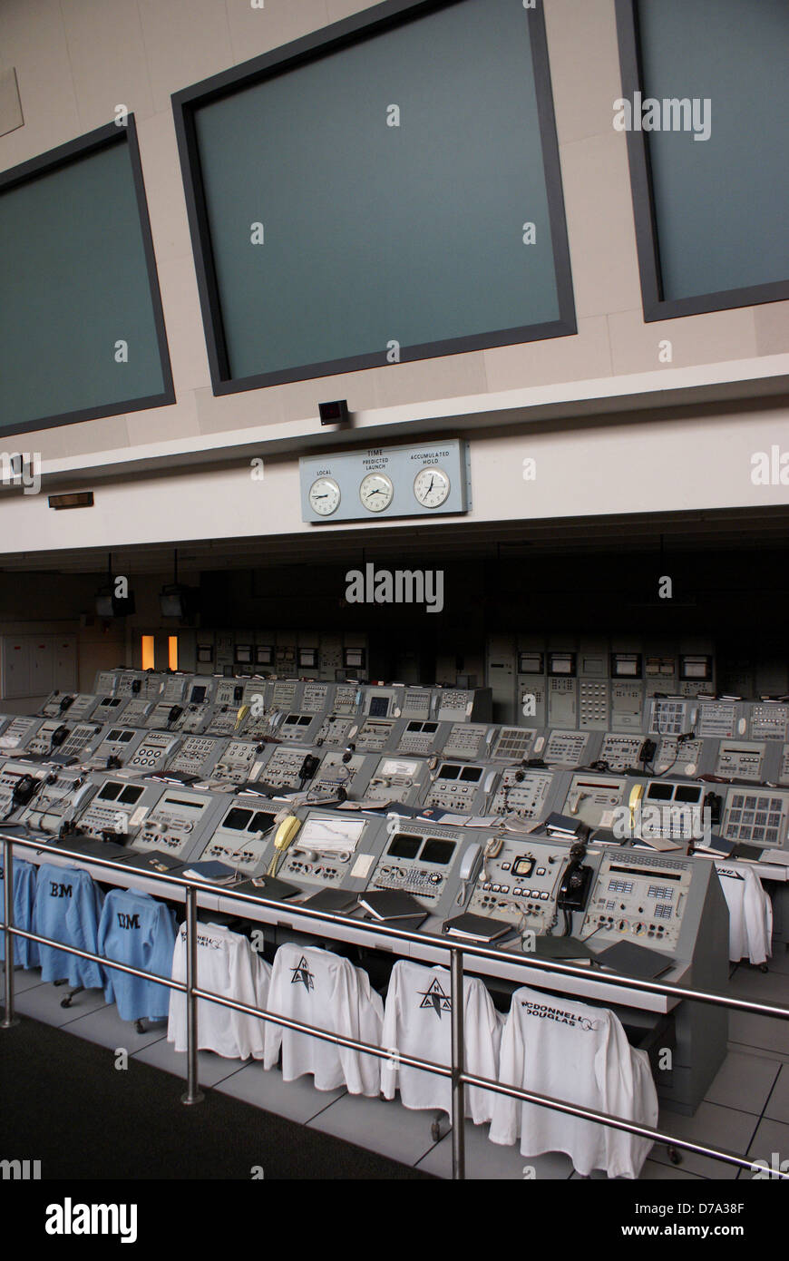 Launch control center hi-res stock photography and images - Alamy