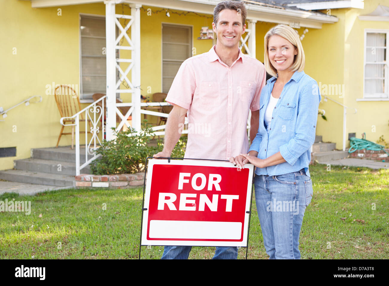 House for rent sign hi-res stock photography and images - Alamy