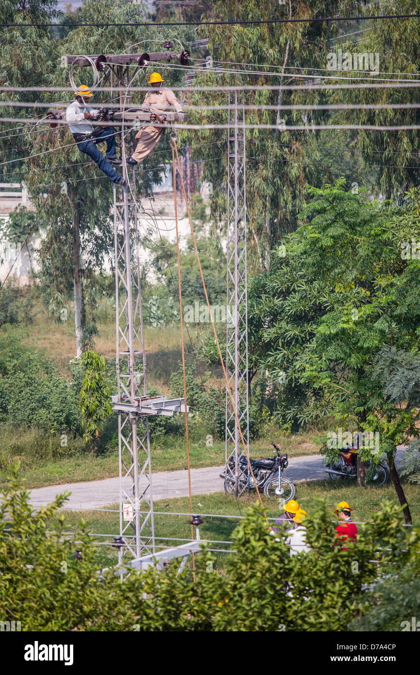 Electricity power line lines hi-res stock photography and images - Alamy