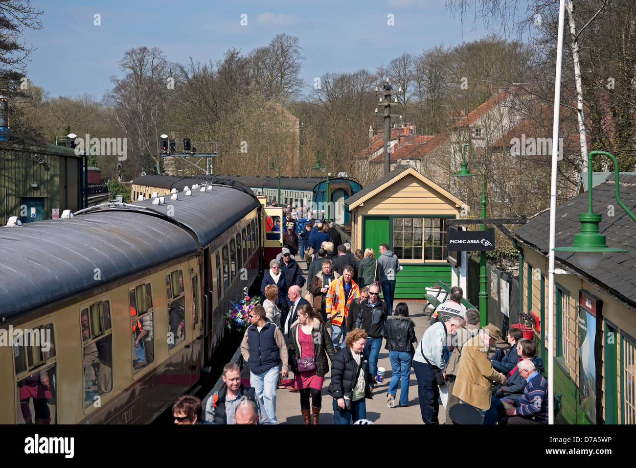 People tourists visitors leaving the train at Pickering Railway Station ...