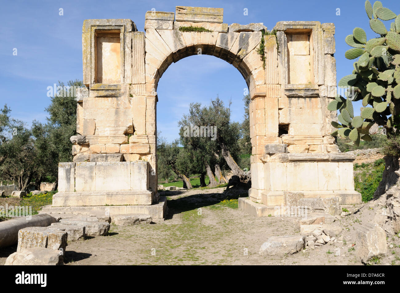 Arch of Alexander Severus Triumphal Arch built in235 AD Dougga Roman ...