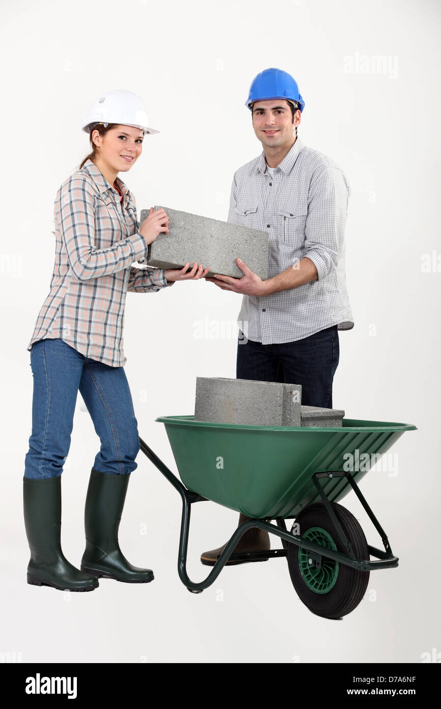 Mason carrying bricks hi-res stock photography and images - Alamy