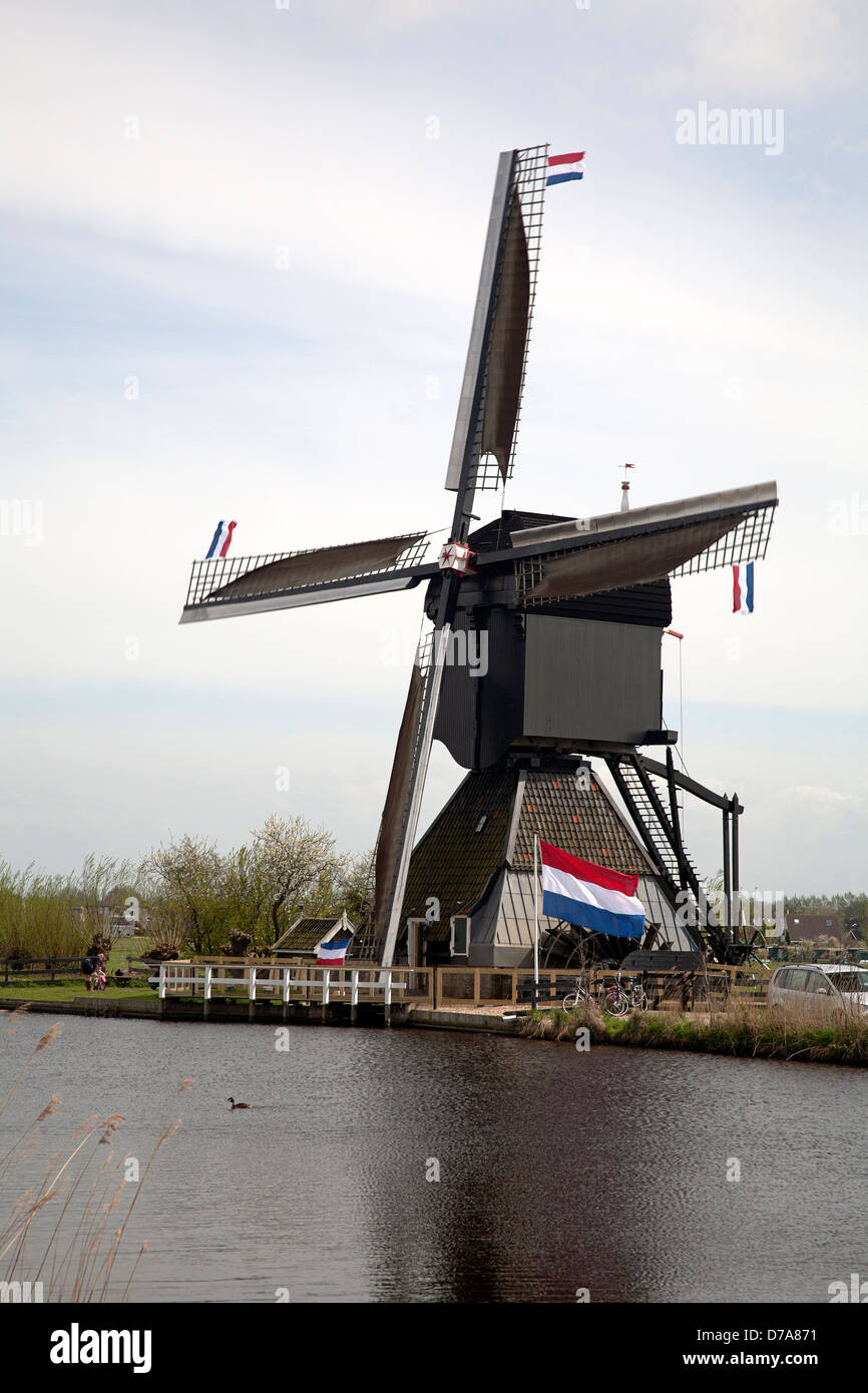 Windmill turning hi-res stock photography and images - Alamy