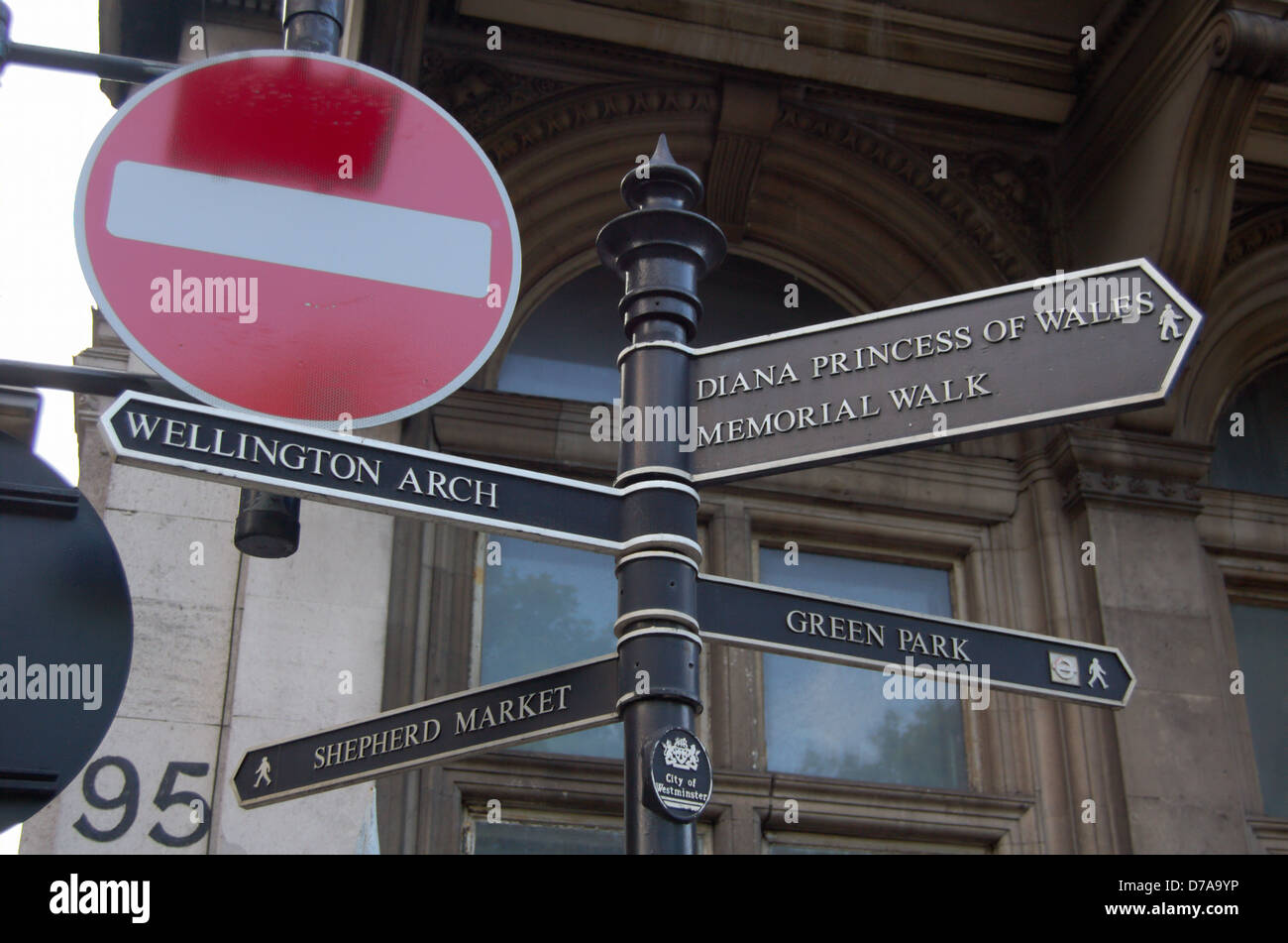 Sign post in London, England Stock Photo - Alamy