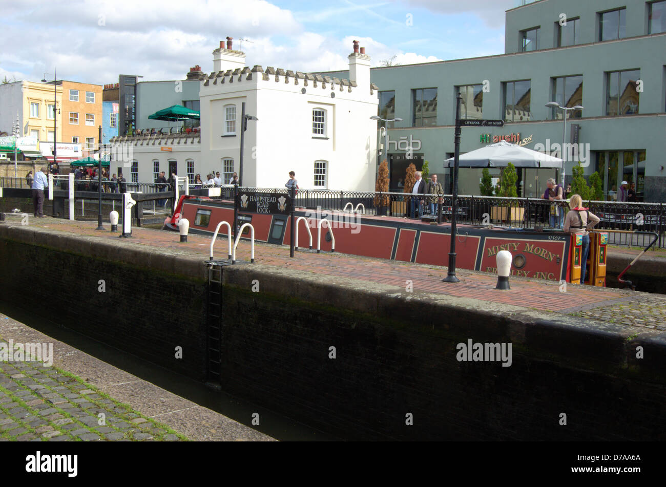 Canal boat at Camden Lock in London, England Stock Photo - Alamy