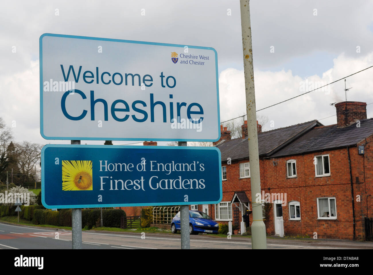 Welcome to Cheshire sign on the Cheshire / Shropshire border Stock ...