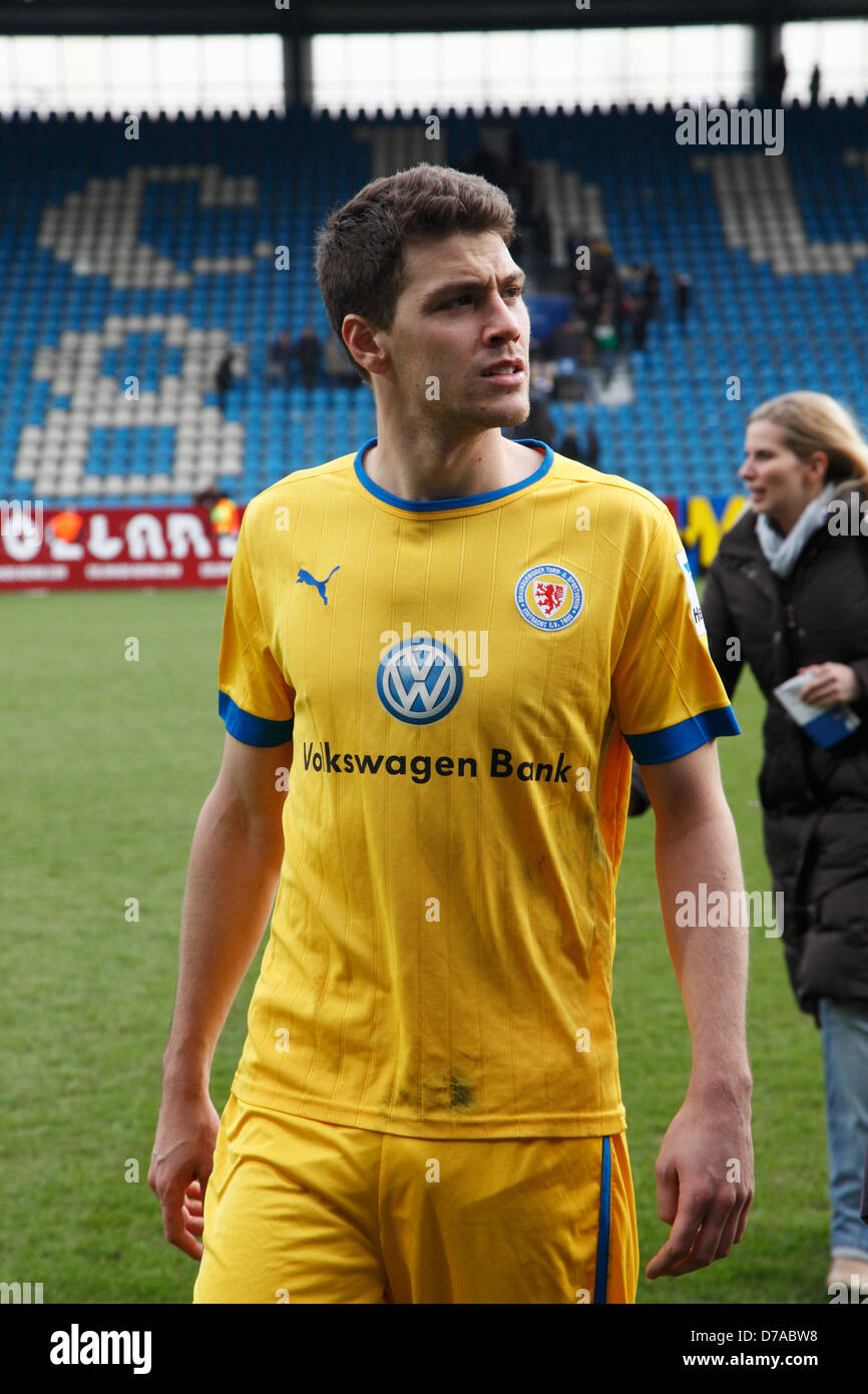 Benjamin kessel eintracht braunschweig hi-res stock photography and ...