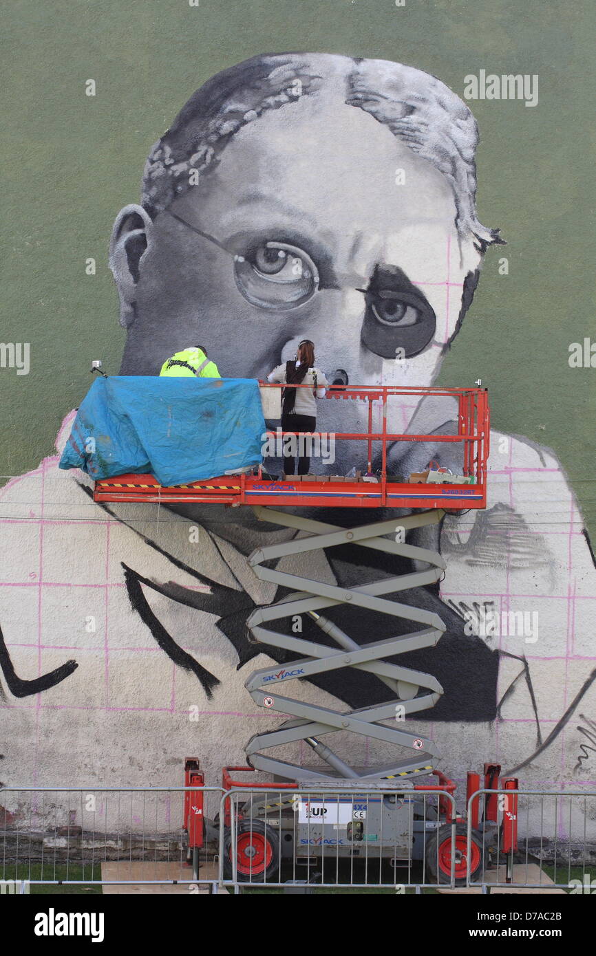 Sheffield, UK. 2nd May 2013: Professional graffiti artist, Sarah Yates ...