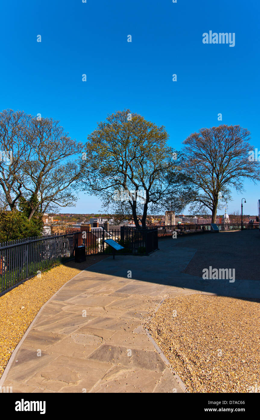 Castle walk hi-res stock photography and images - Alamy